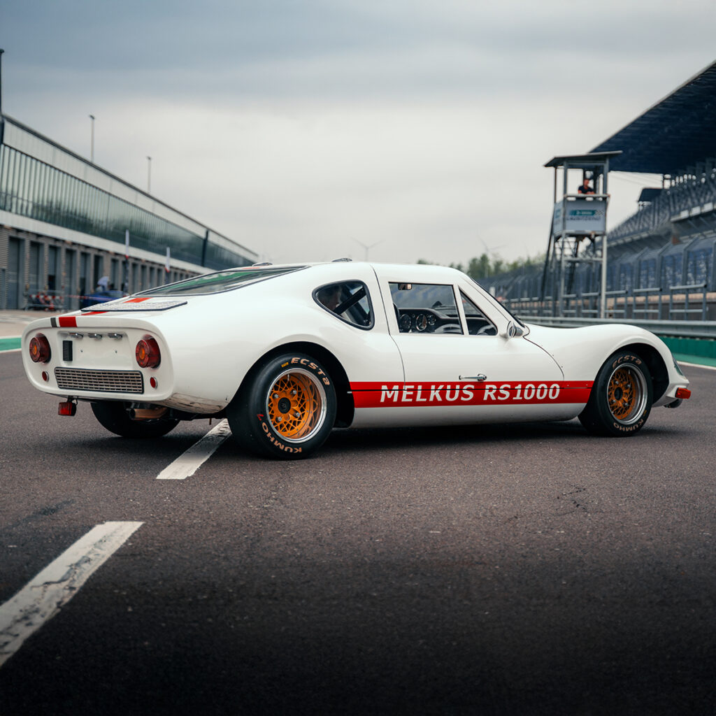 MELKUS RS 1000 selber fahren oder im Renntaxi erleben